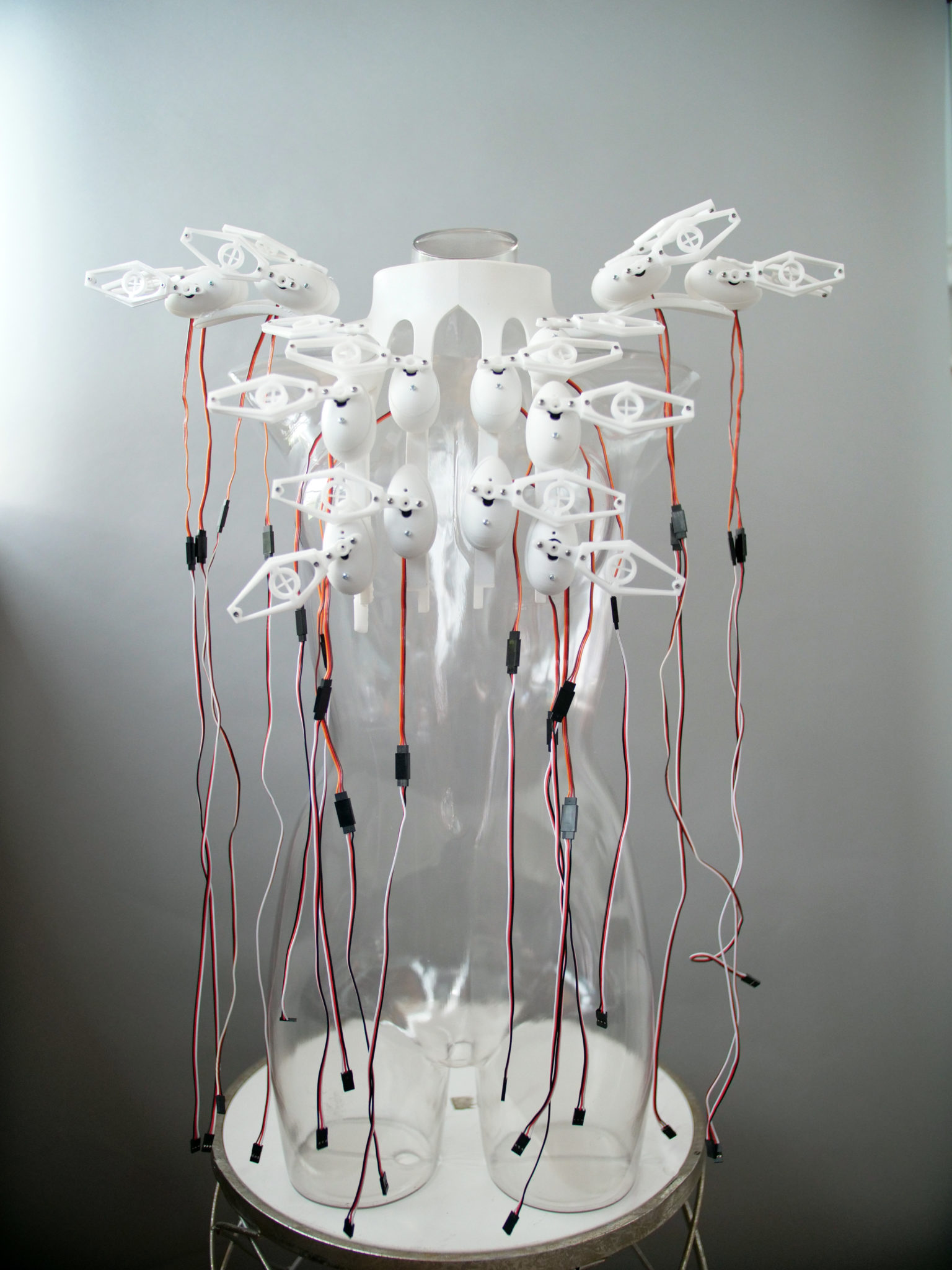 Anouk Wipprecht’s 3D Printed Mind-Reading Dress Builds Up Like an IKEA ...